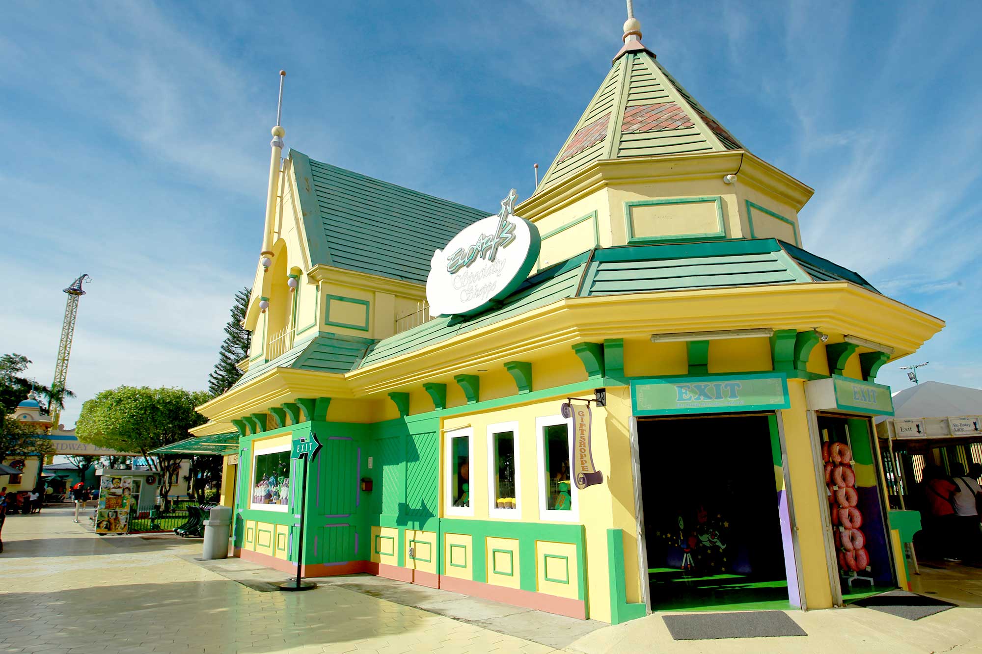 Shopping – Enchanted Kingdom