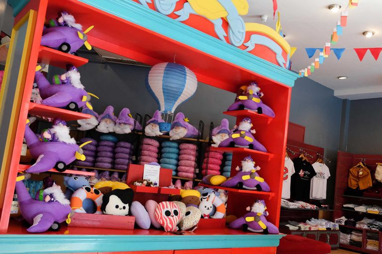 Shopping – Enchanted Kingdom