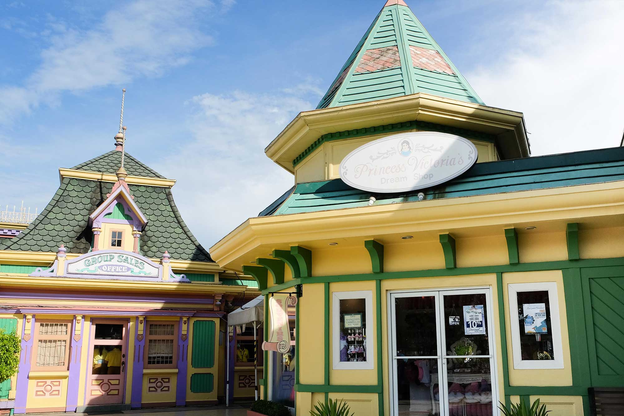 Shopping – Enchanted Kingdom